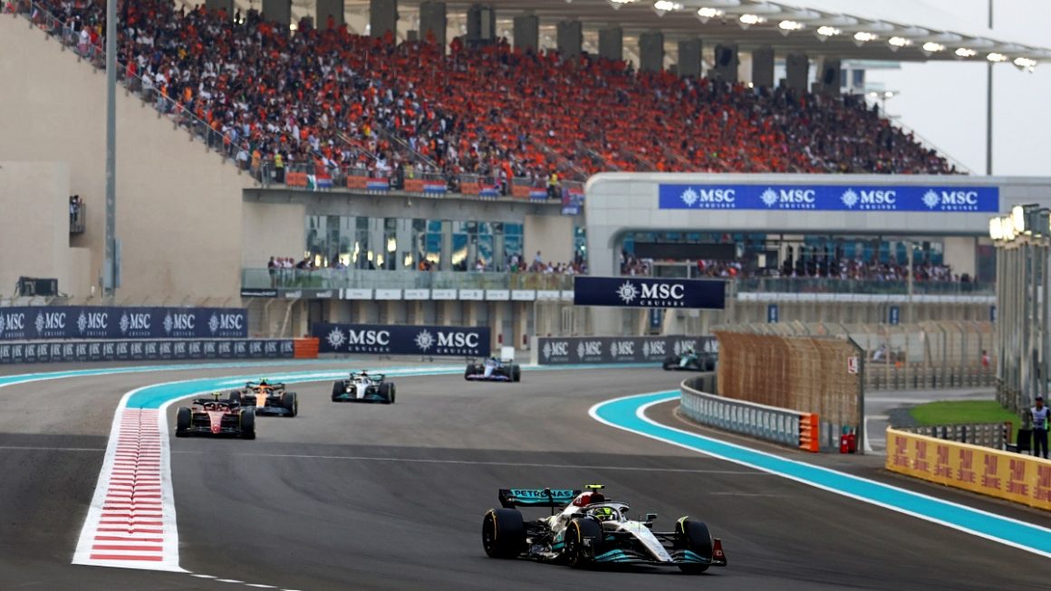 Grande Prêmio de Abu Dhabi com hospedagem no MSC Virtuosa - Krooze